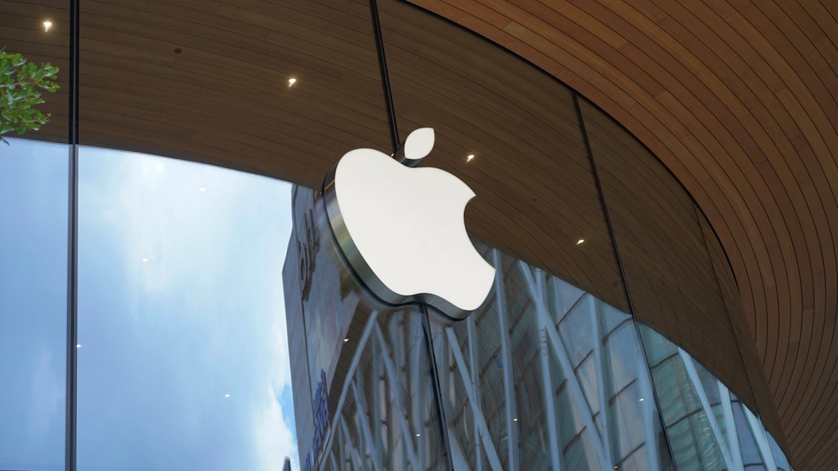 Apple bites the AI bullet, Digital Platforms and Services | TelecomTV