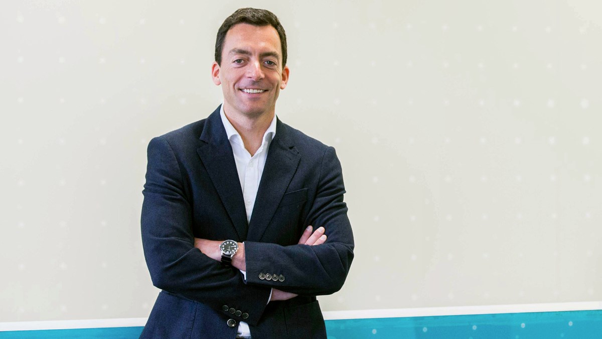 EE promises to eradicate “not-spots” with 99.8 per cent population ...