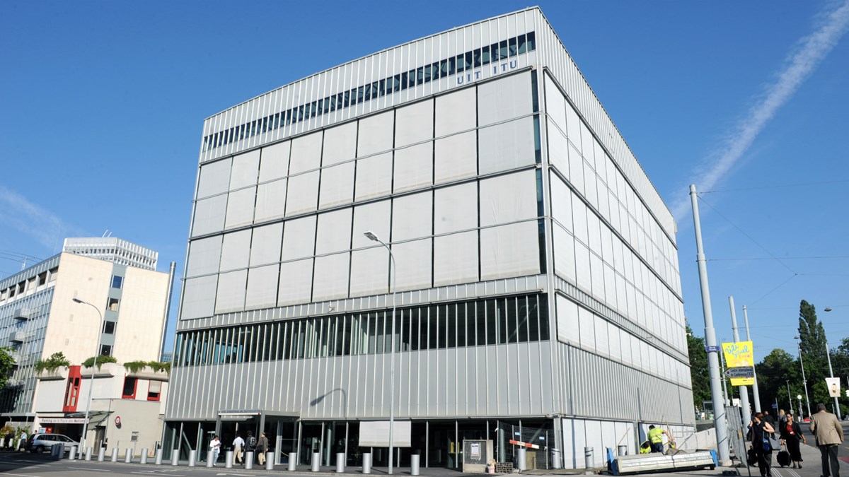 Surprise! The digital divide yawns wider as global fixed broadband ...