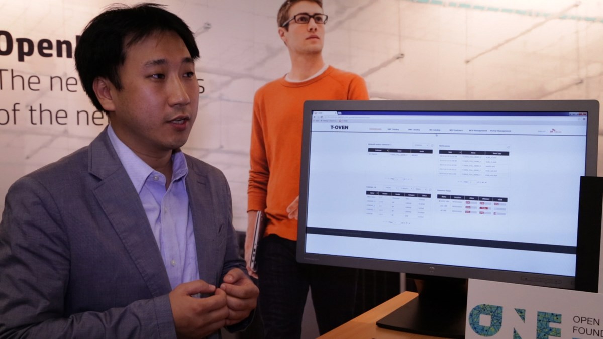 Proof Of Concept E2e Orchestration Of Virtualized Lte Core Network Functions And Sdn Based