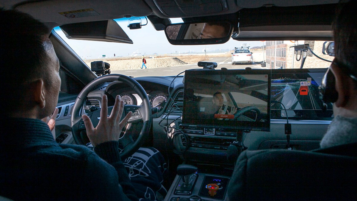 SK Telecom demonstrates actual 5G V2X with real time mapping, 5G ...