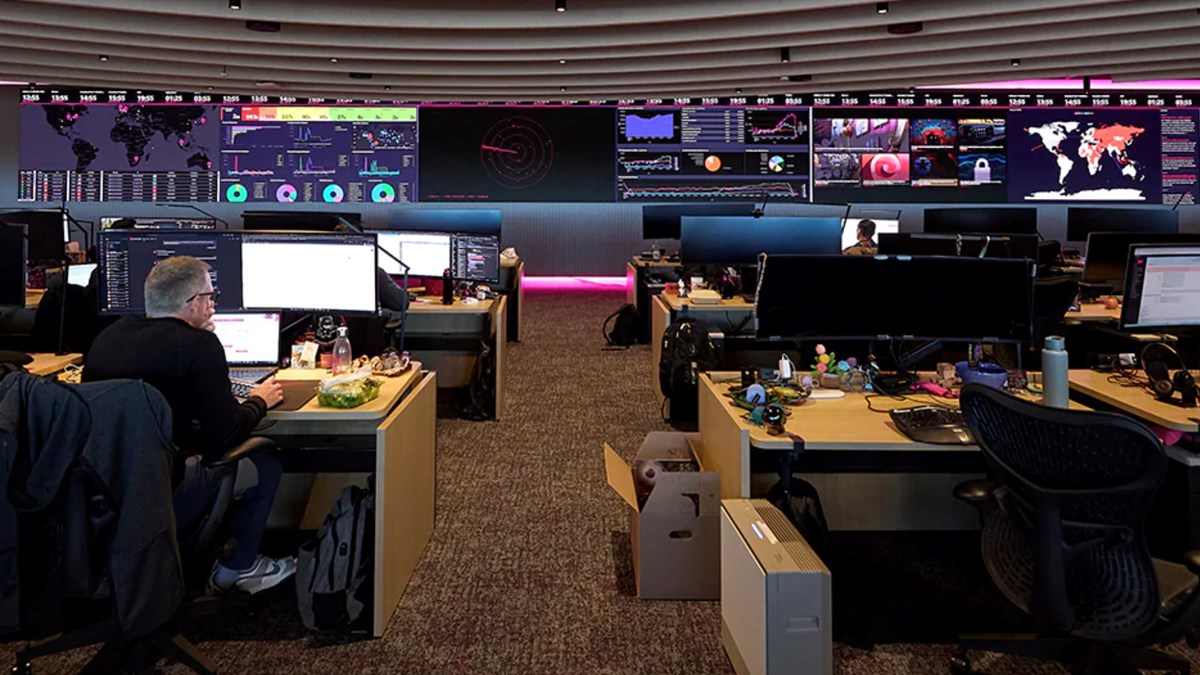 What’s up with… T-Mobile US, telco M&A, 5G in Turkey, Vodafone | TelecomTV